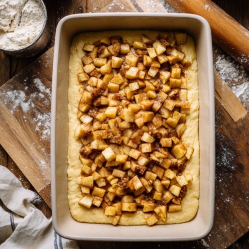 Easy Moist Apple Cinnamon Cake Recipe
